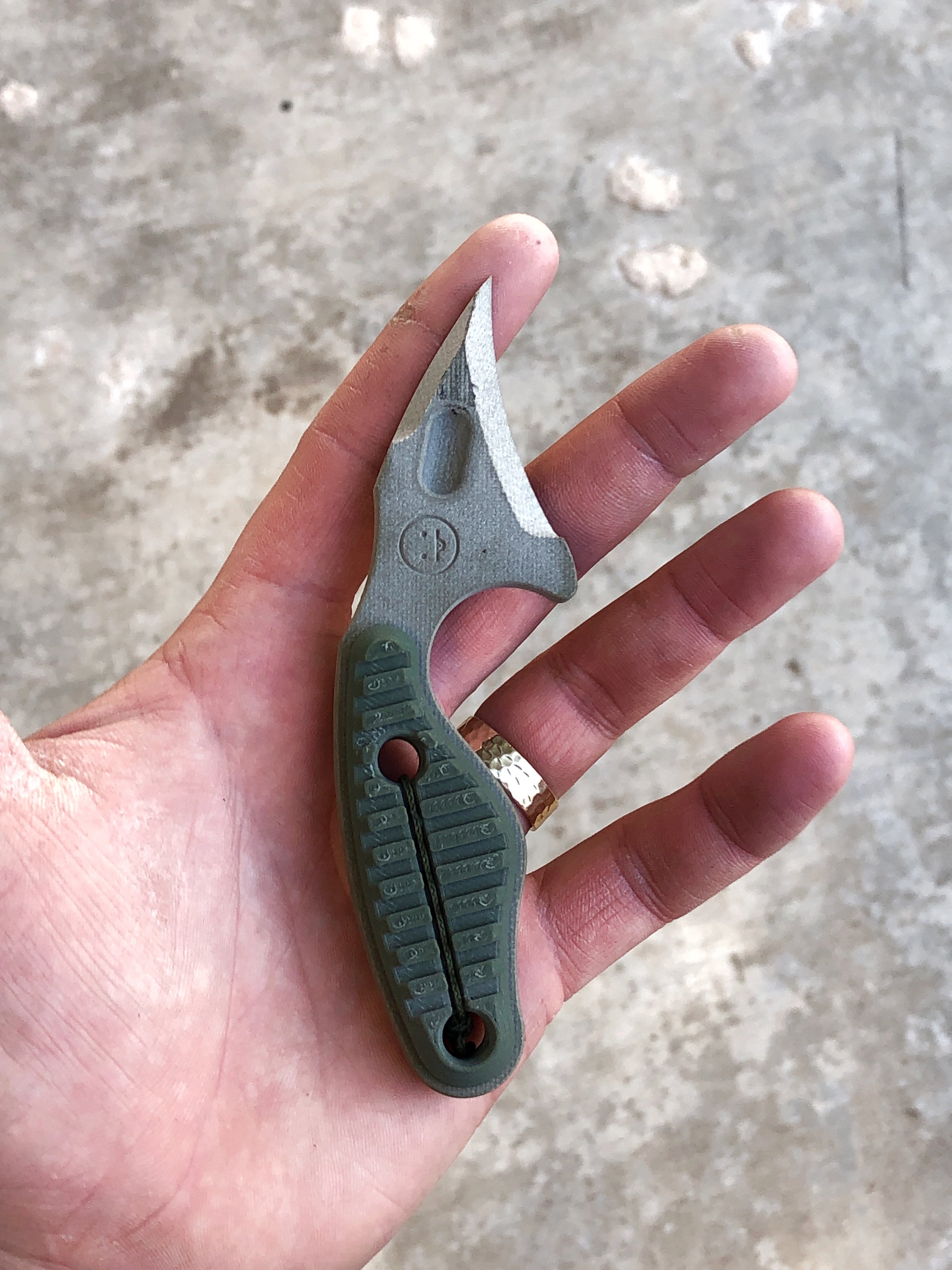 G10 FANG – DULL BOY BLADES